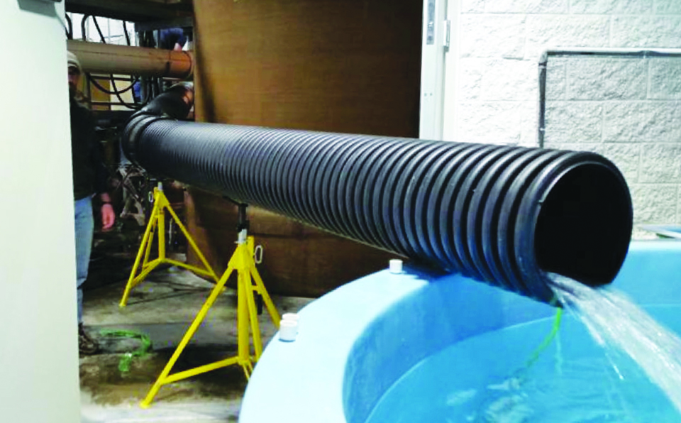 Crowder/grader units improve harvest efficiency in large circular tanks ...